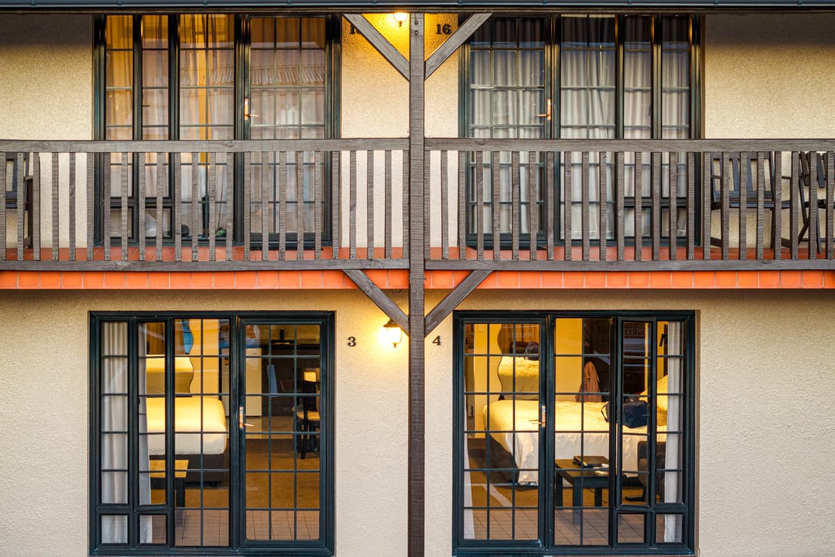 在 - Dayuse.com.hk位於Epsom 的 Knights Inn: 享受-33% 日間優惠