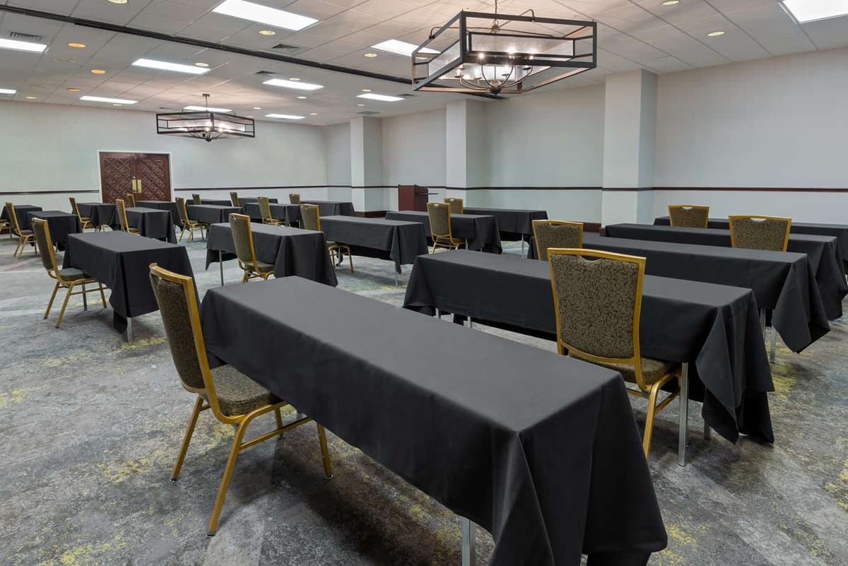 在Dayuse.com.hk，預訂位於Far North Dallas 的 Embassy Suites Dallas - Park ...